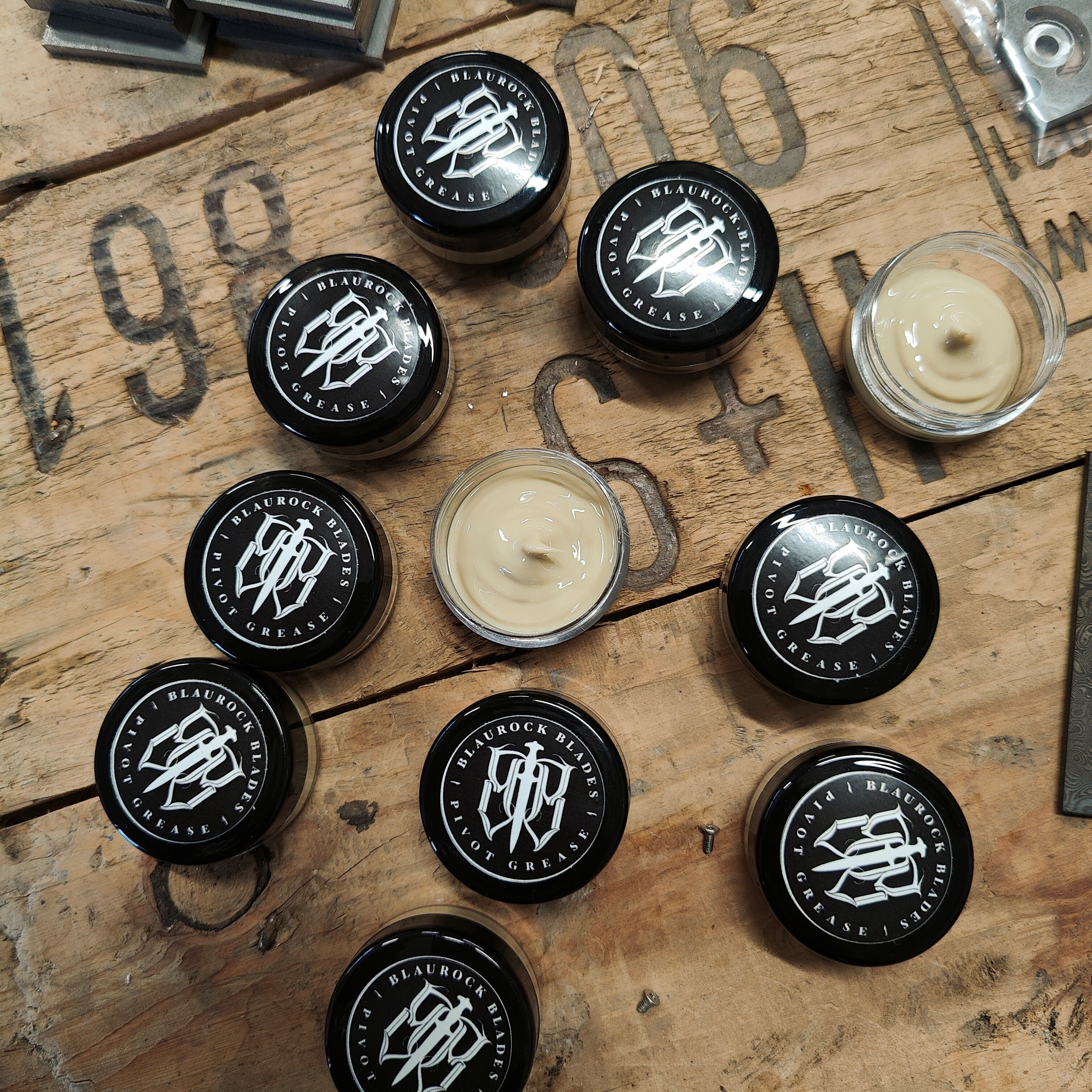 PIVOT GREASE – Blaurock Blades